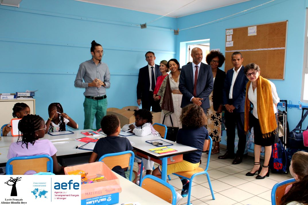 L’ambassadeur de France en visite au lycée - Lycée Français Luanda
